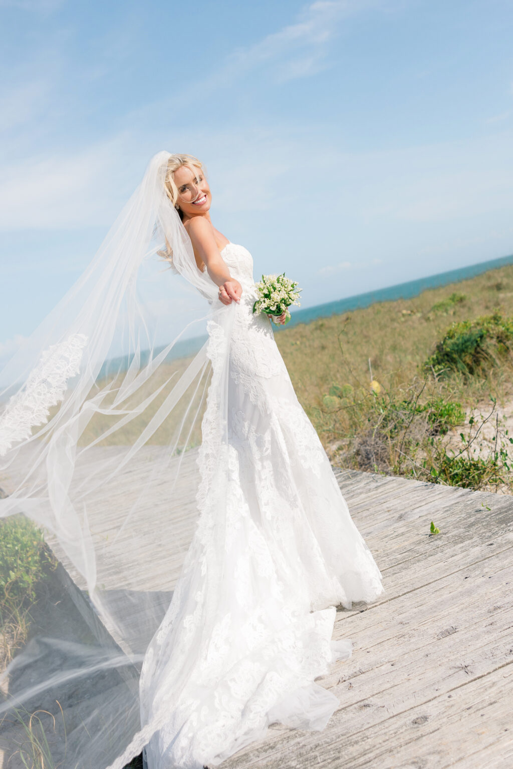 A Coastal Wedding in Emerald Isle - ashleyclarkepavlickphotography.com